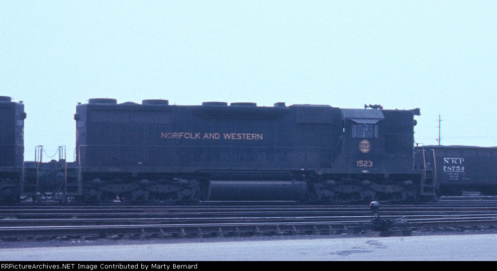 N&W 1523